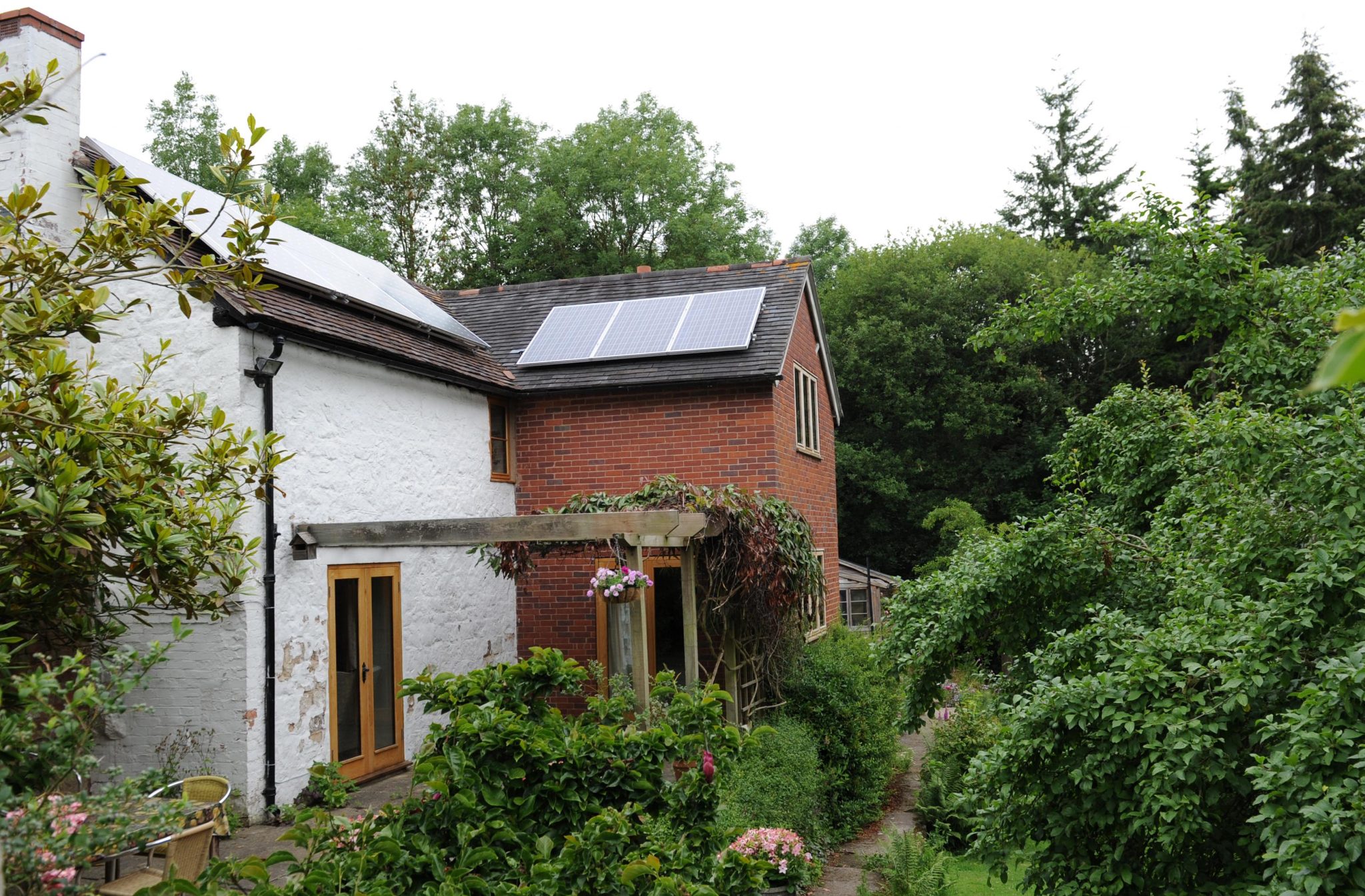 2kWp Solar PV System: Bringsty Common, Worcestershire